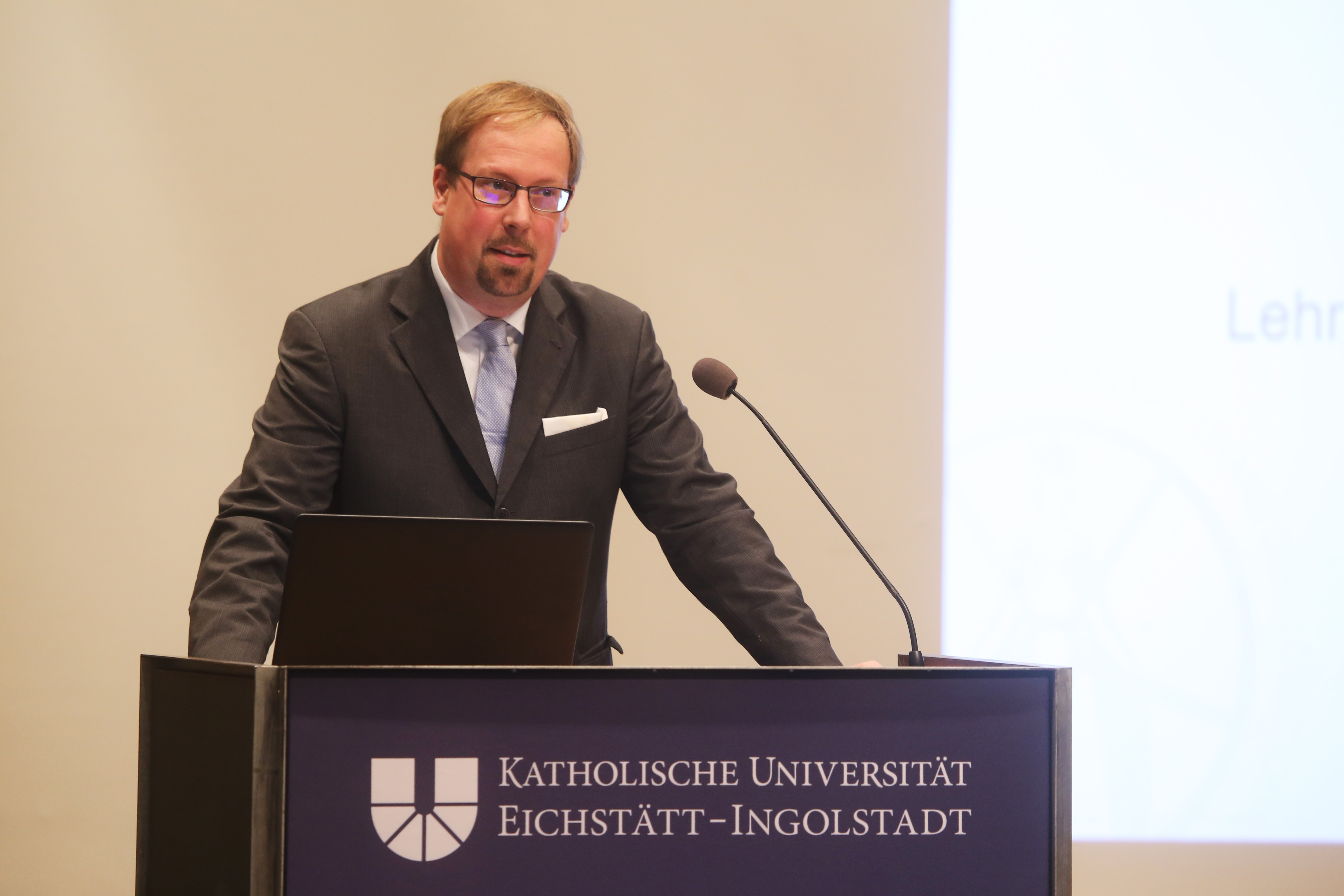 Univ.-Prof. (em.) Dr. Manfred Gerwing: Katholische Universität ...